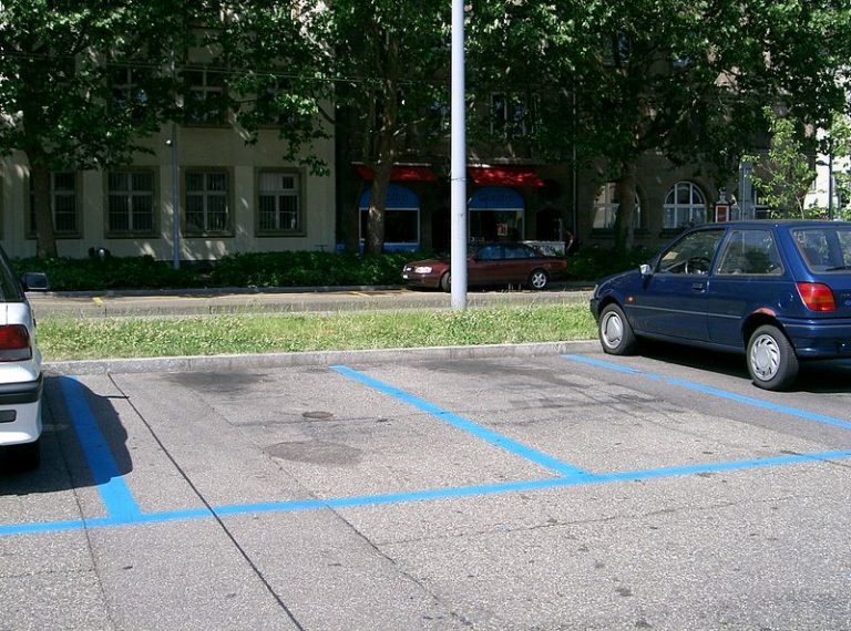 A beginner’s guide to vehicle conspicuity markings – Lineart